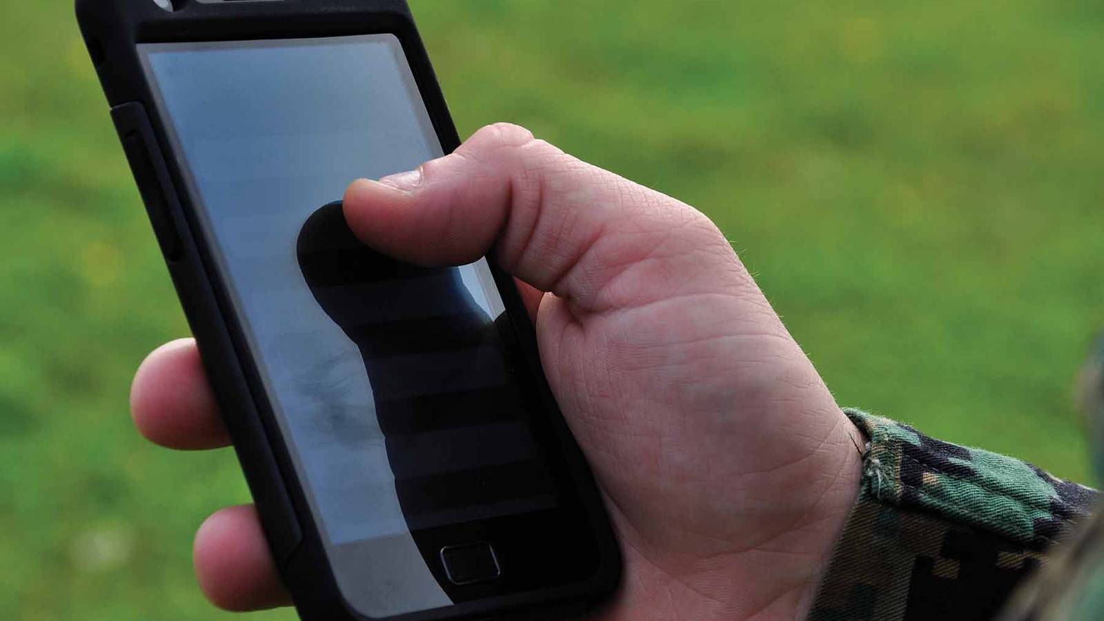 Ask Lacey: How Can Veterans Get Free Cell Phones?