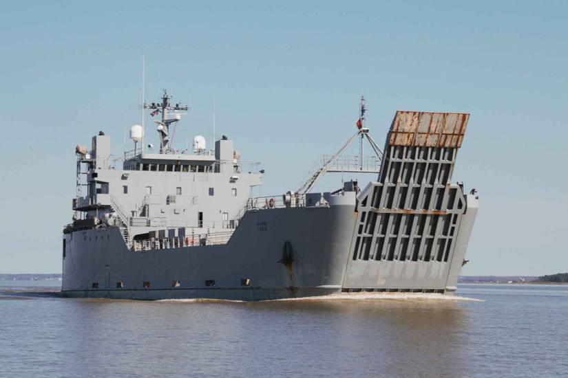 Soldiers Said Goodbye to Loved Ones as Army Ships Set Sail to Gaza to ...