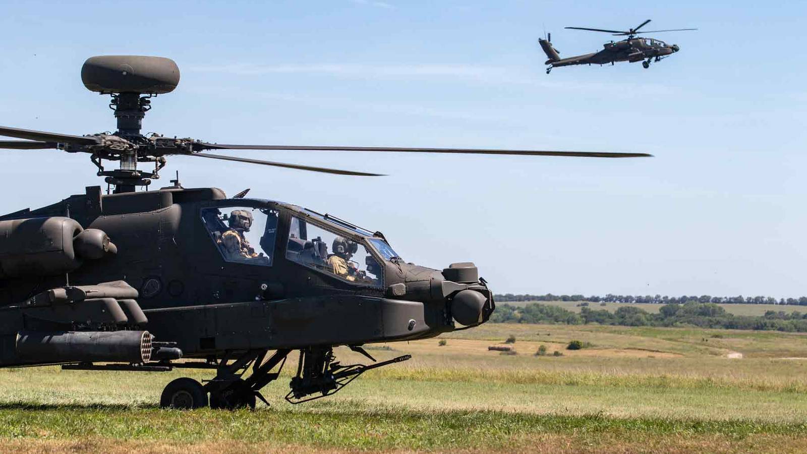 Apache Crash Injures 2 Fort Riley Soldiers as Army Grapples with ...