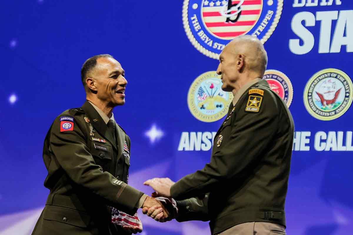 Soldiers Issued High-Speed Arctic Gear as Army Gets Serious About ...