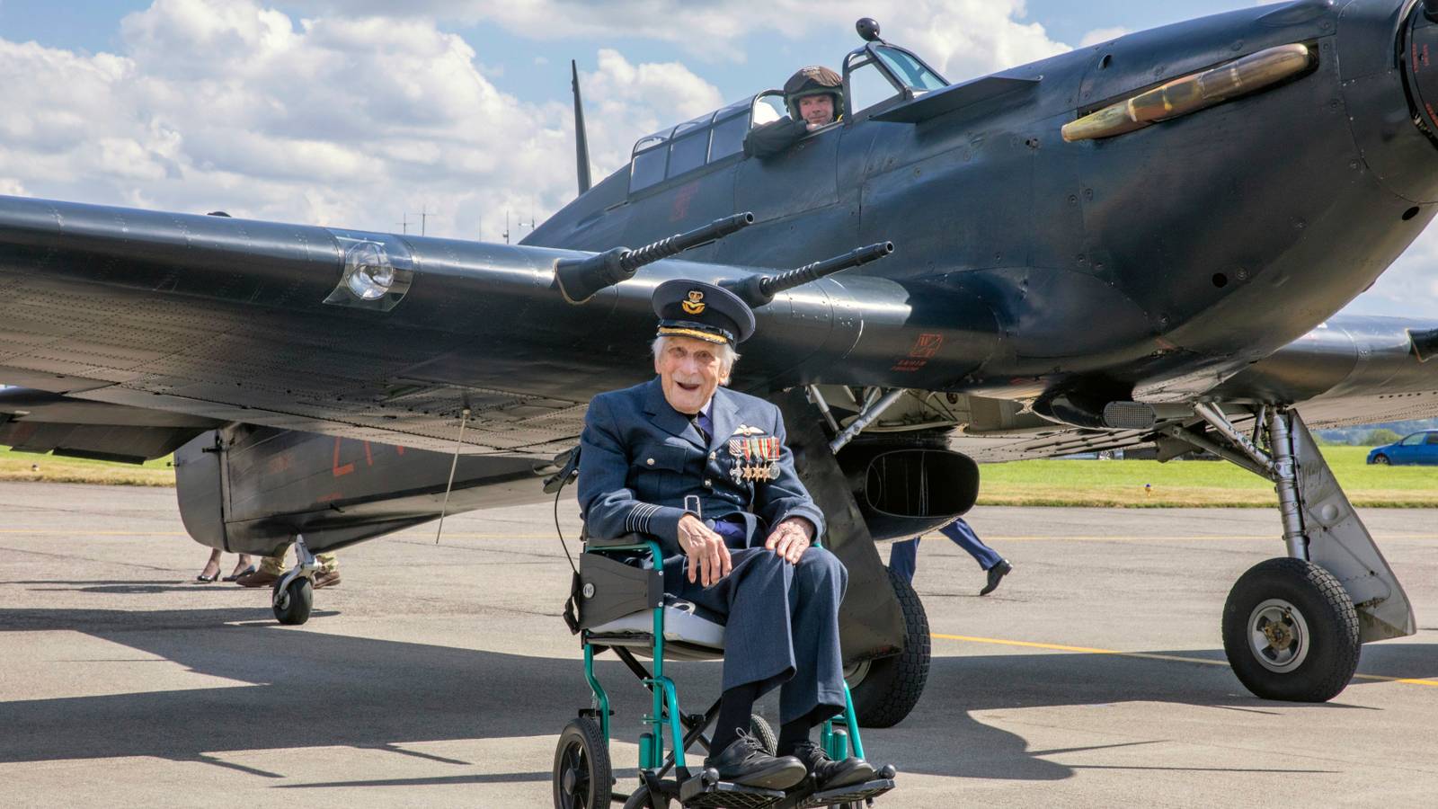 Last Surviving Pilot from the Battle of Britain, John 'Paddy' Hemingway ...