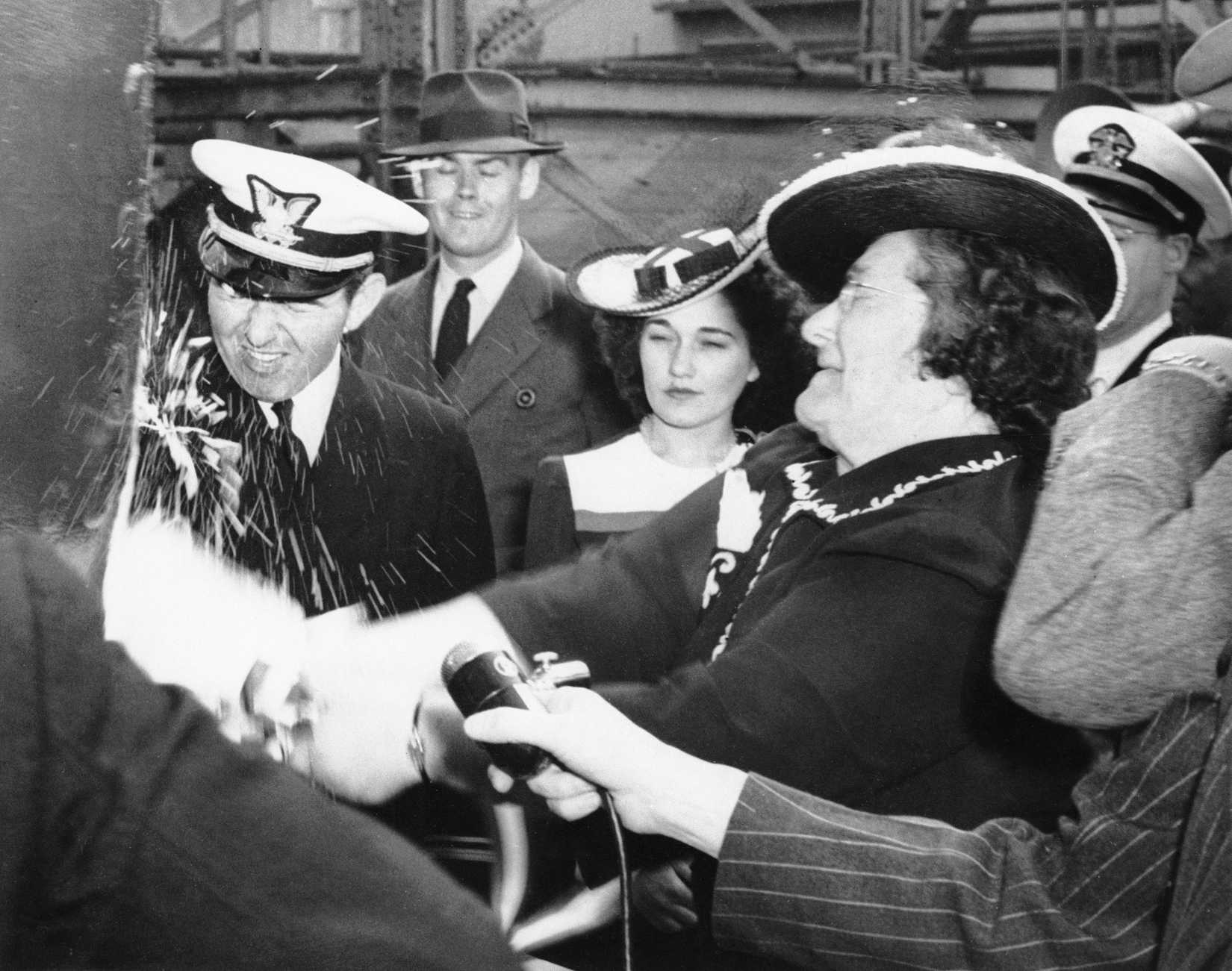 The Gold Star Mom Who Rallied America After Losing 5 Sons During World ...