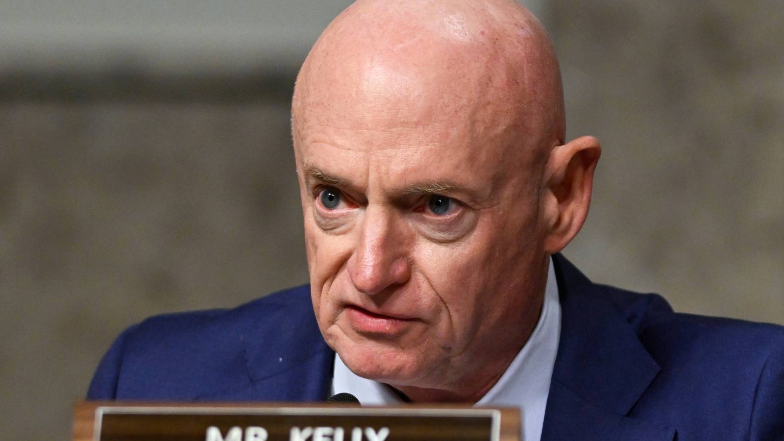 Experts Doubt the Pentagon Can Punish Kelly Over the 'Illegal Orders' Video