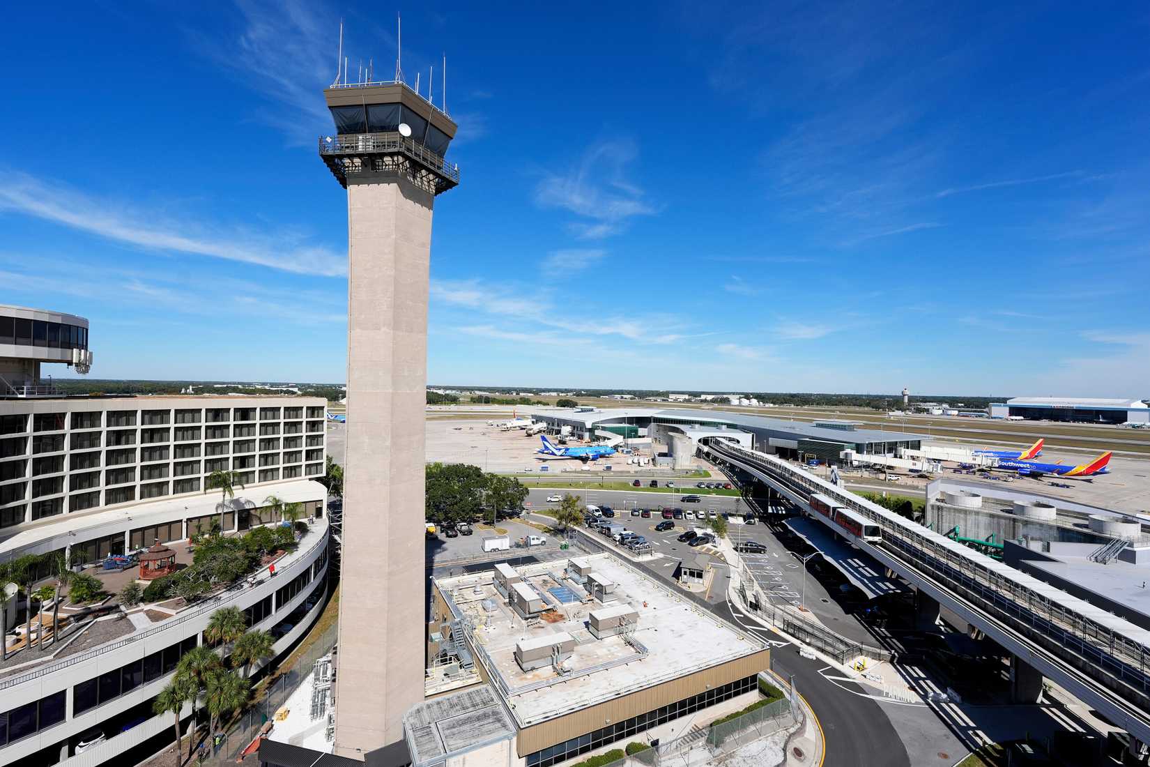 Post-Shutdown Travelers Brace For Biggest Thanksgiving Week in 15 Years