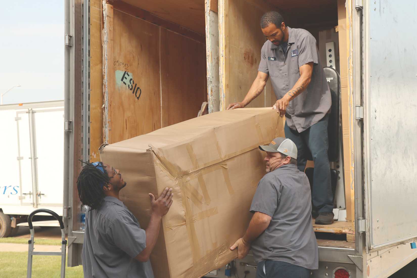 Pentagon Overhauls Military Moving System After Years of Family Complaints
