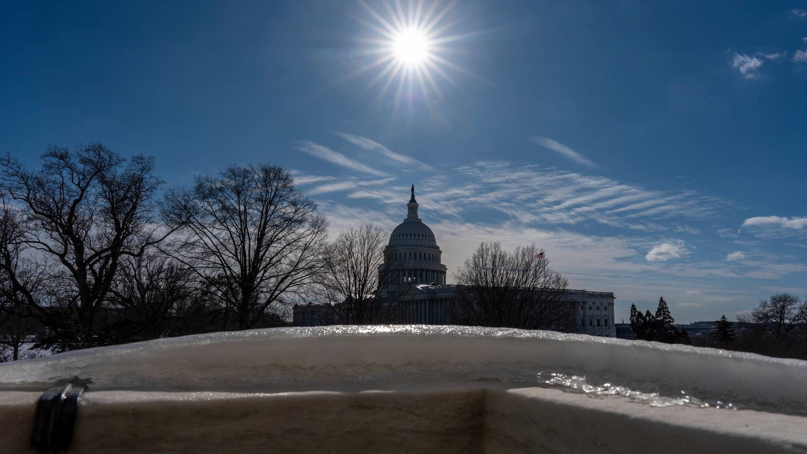 Senate Leaders Scramble to Save Bipartisan Deal and Avert Partial ...