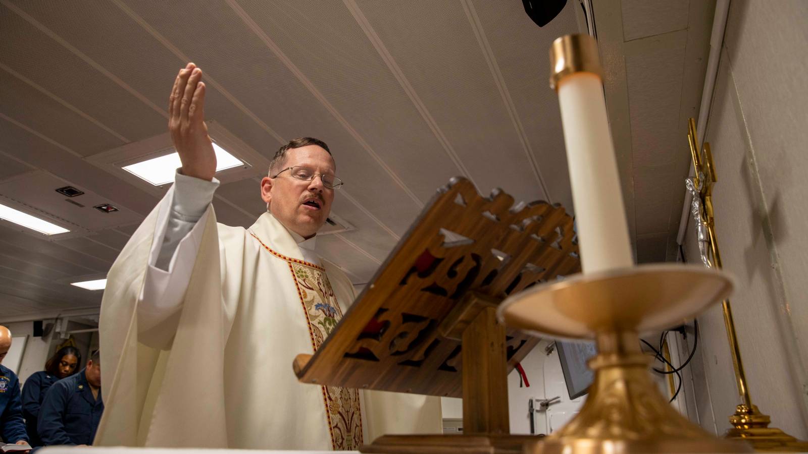 DoW Christian Service Draws Dozens of Complaints from Members, Contractors