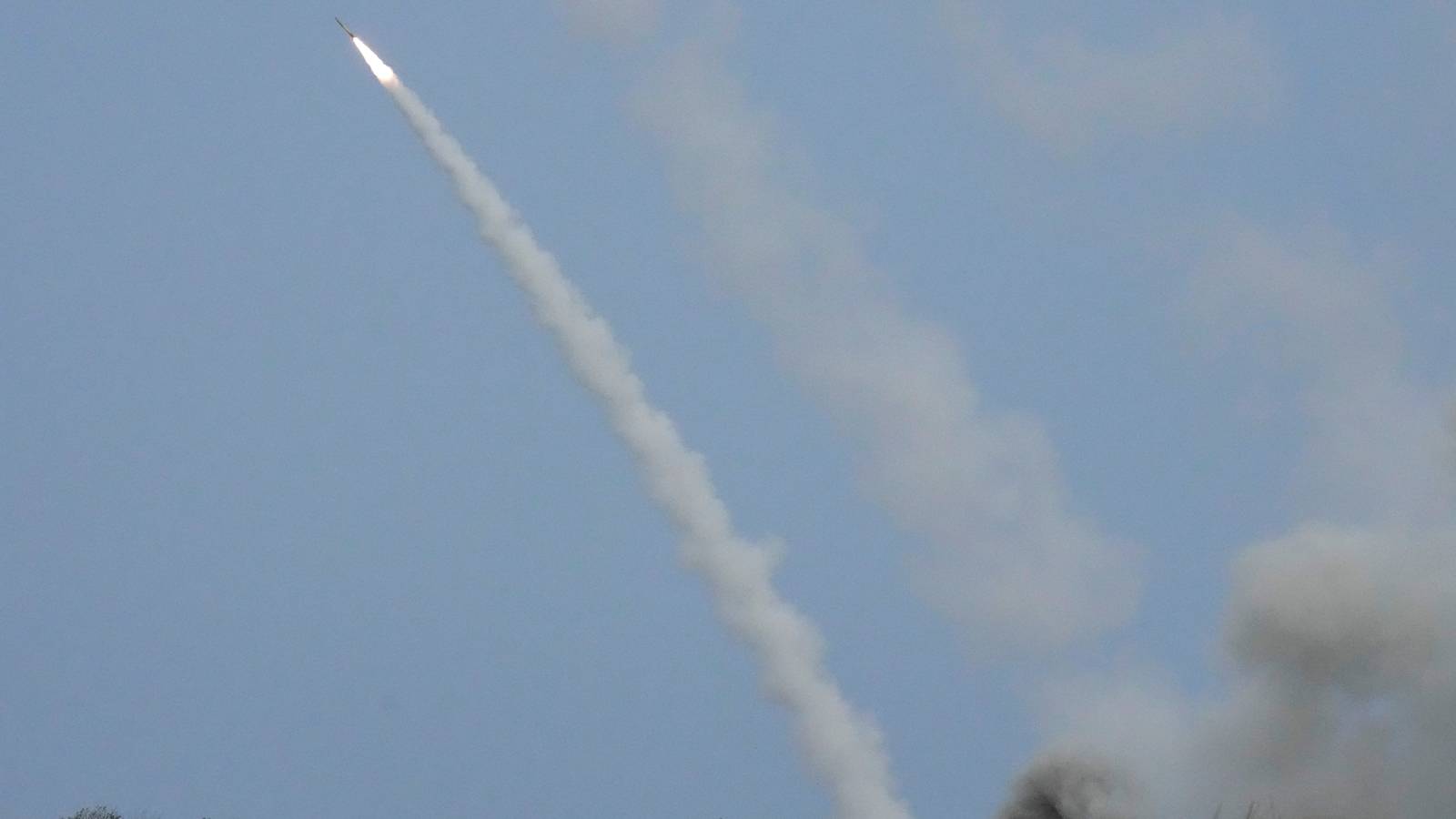 US Plans to Deploy More Missile Launchers to the Philippines Despite ...