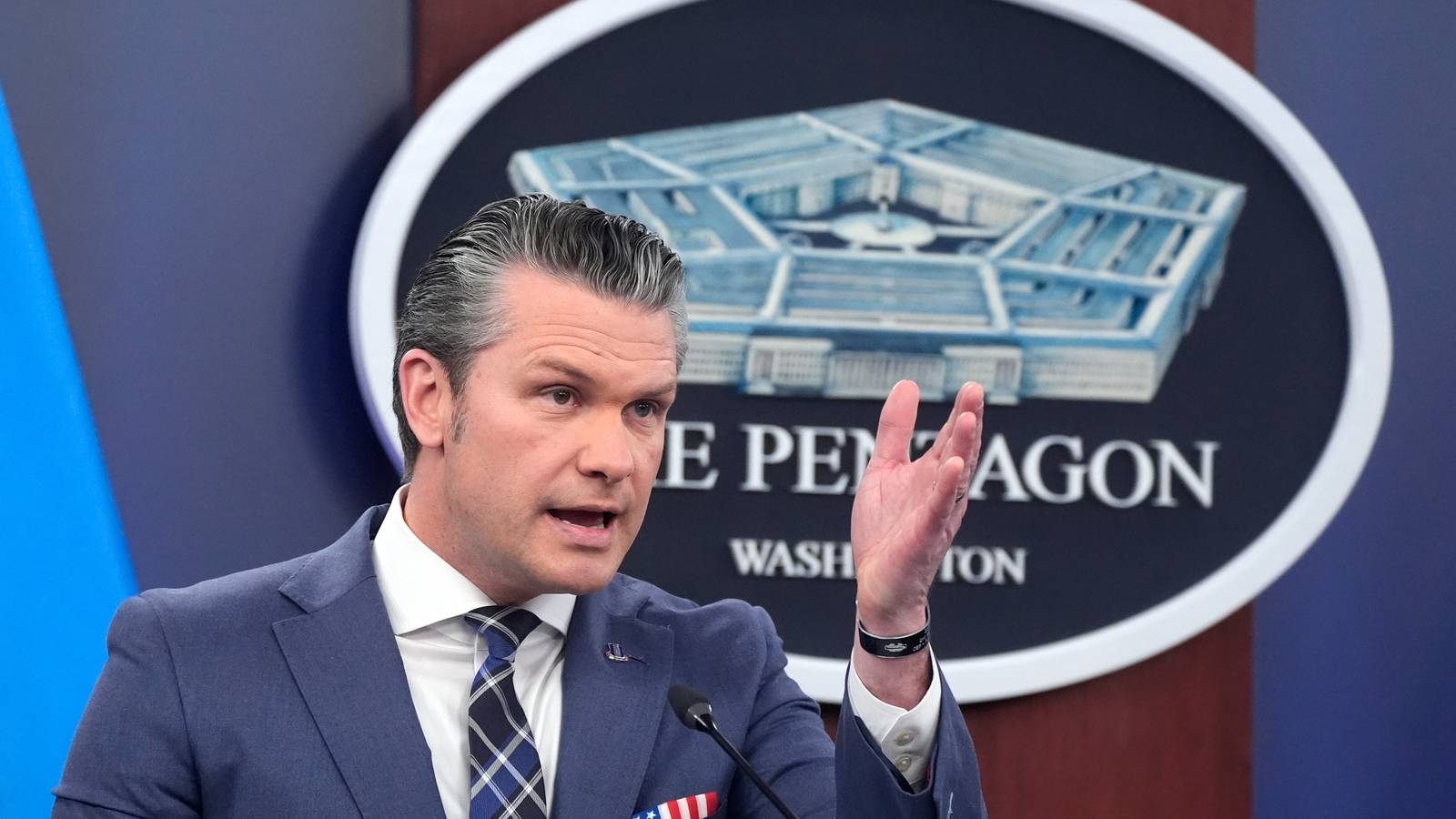 Departments of Defense, Labor Sued for Organizing Christian Prayer Services