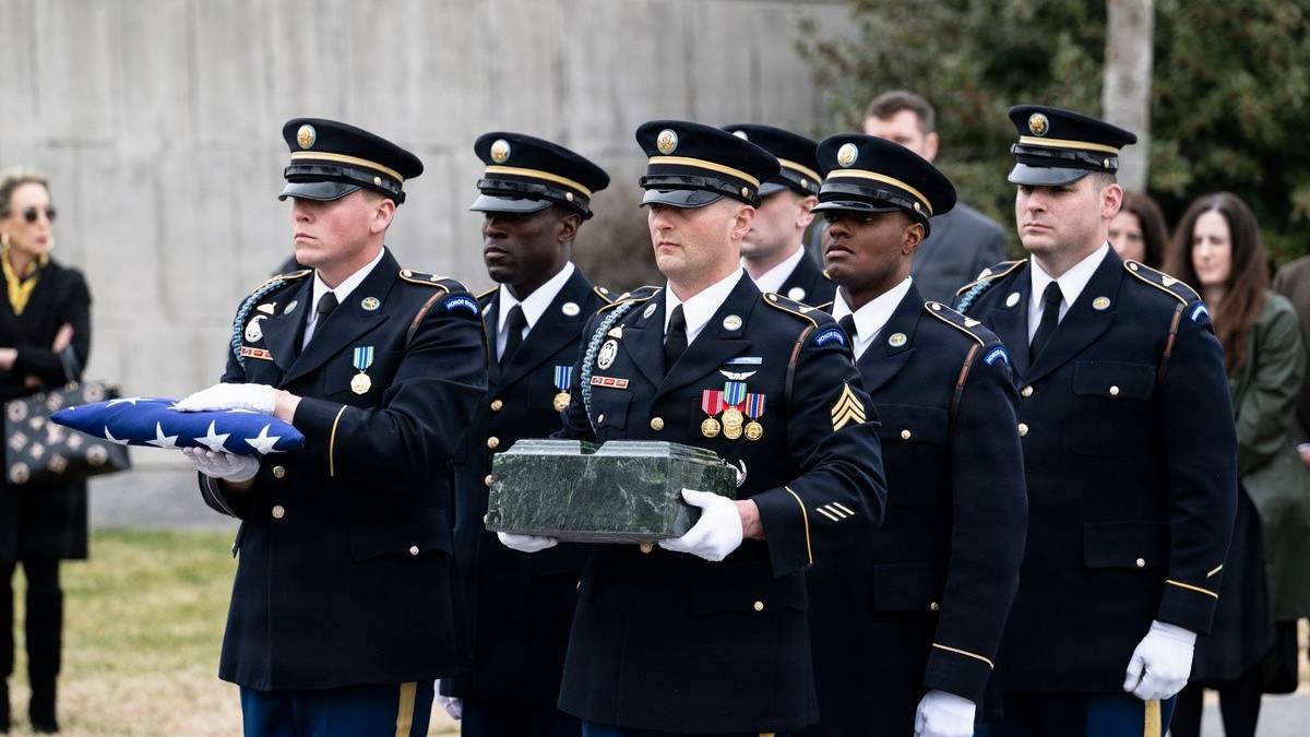WWII Veteran Who Fought in Italy Interred at Arlington With Wife