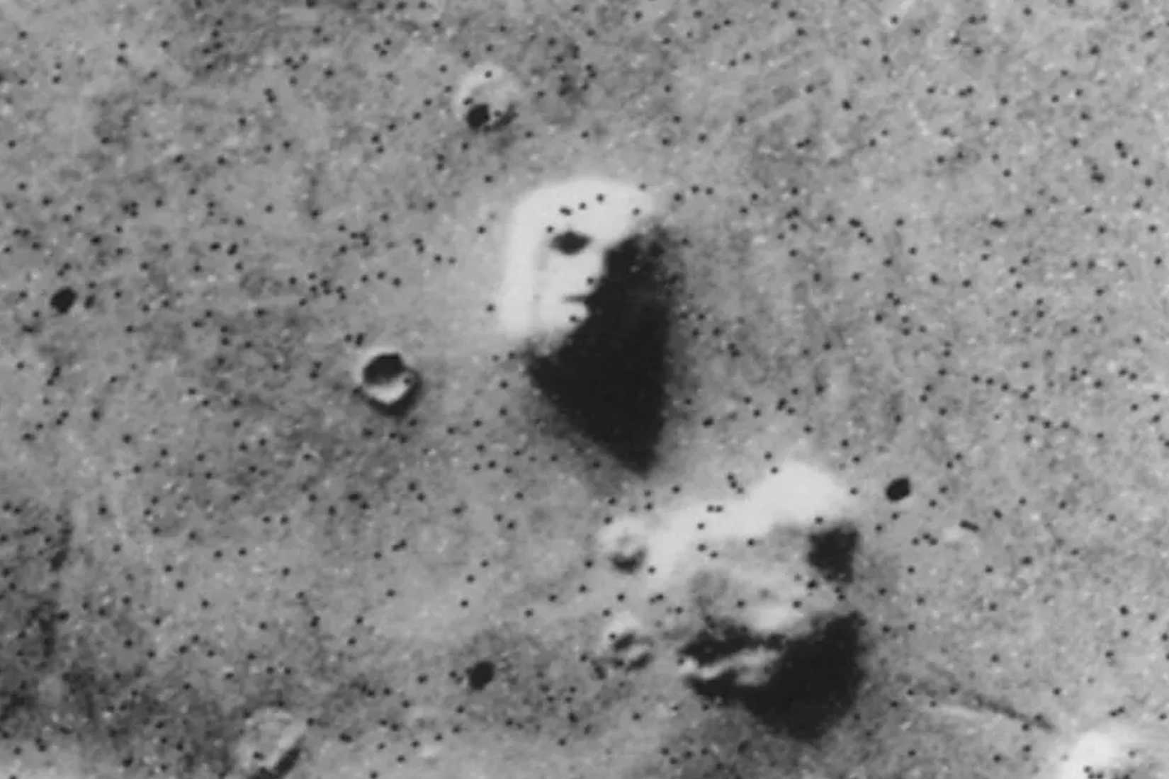 Rat on Mars? NASA Responds to Viral Image as Old Conspiracies Resurface