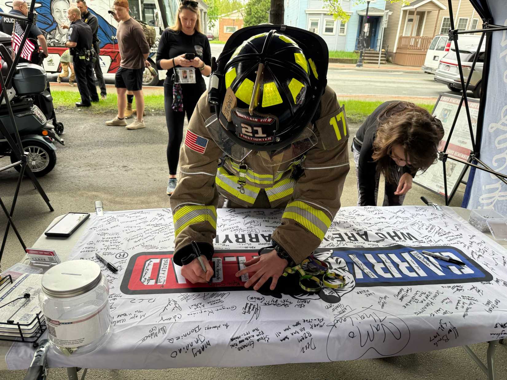 Navy SEAL-Led 'Memorial May' Campaign Aims to Raise $1.5M for Vet 'Heroes'