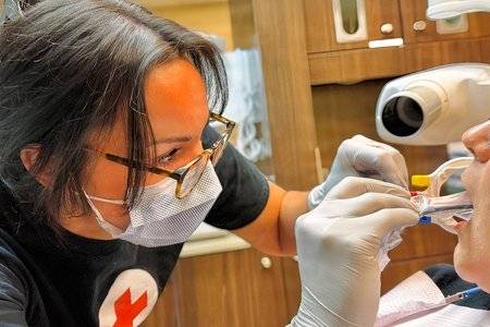 Military Spouses Graduate from Revived Red Cross Dental Program