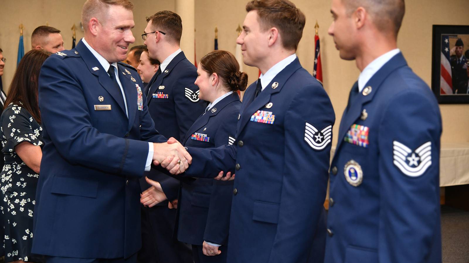 Hoping to Retain Experienced Airmen, Air Force Tweaks 'Up or Out' Policy