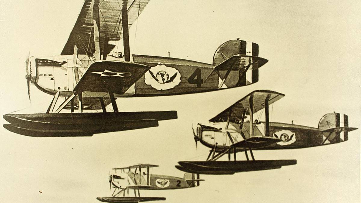 How These US Military Aviators Became the First to Fly Around the World