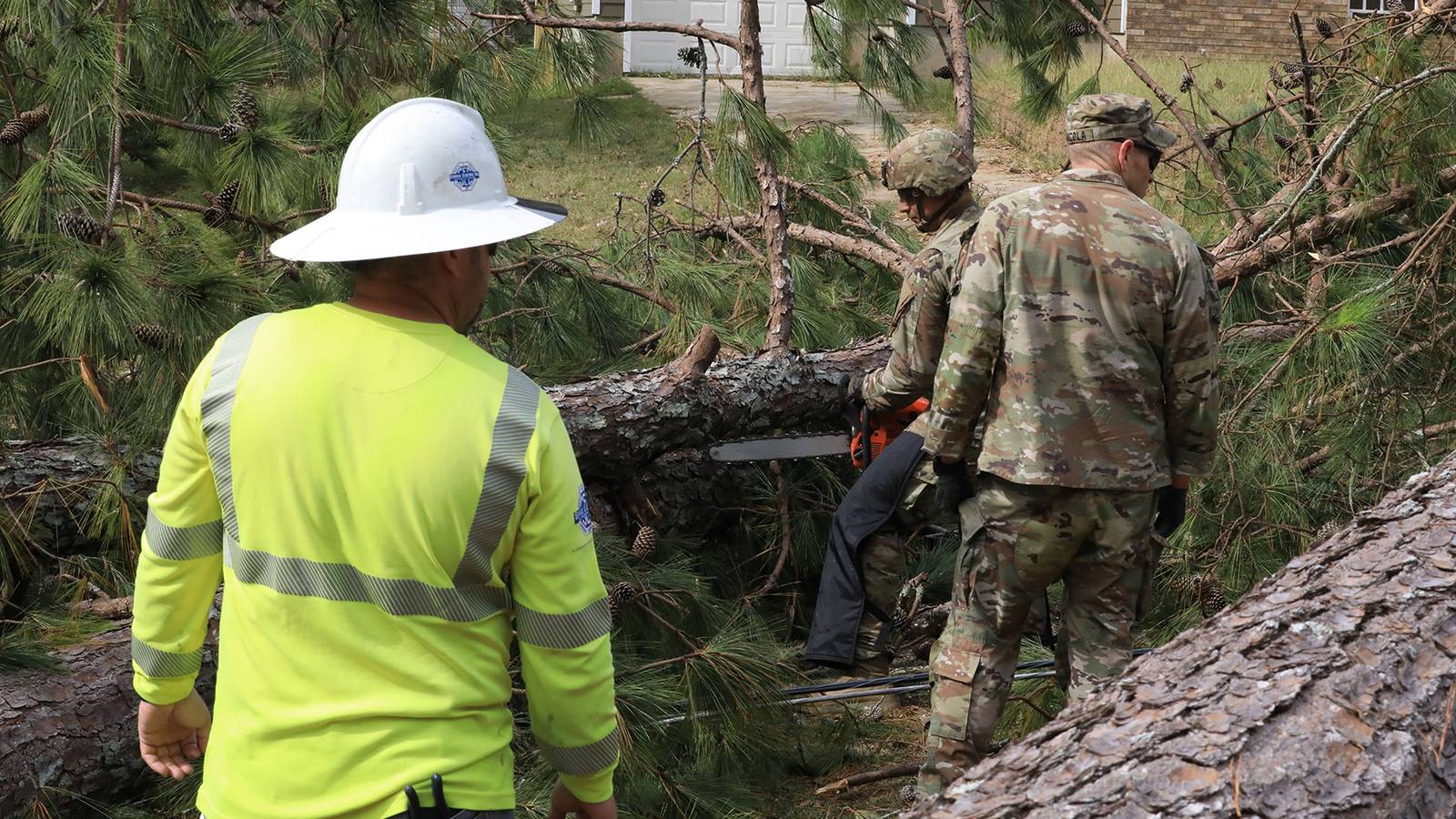 1,000 Active-Duty Soldiers Called Up to Assist with Hurricane Helene ...