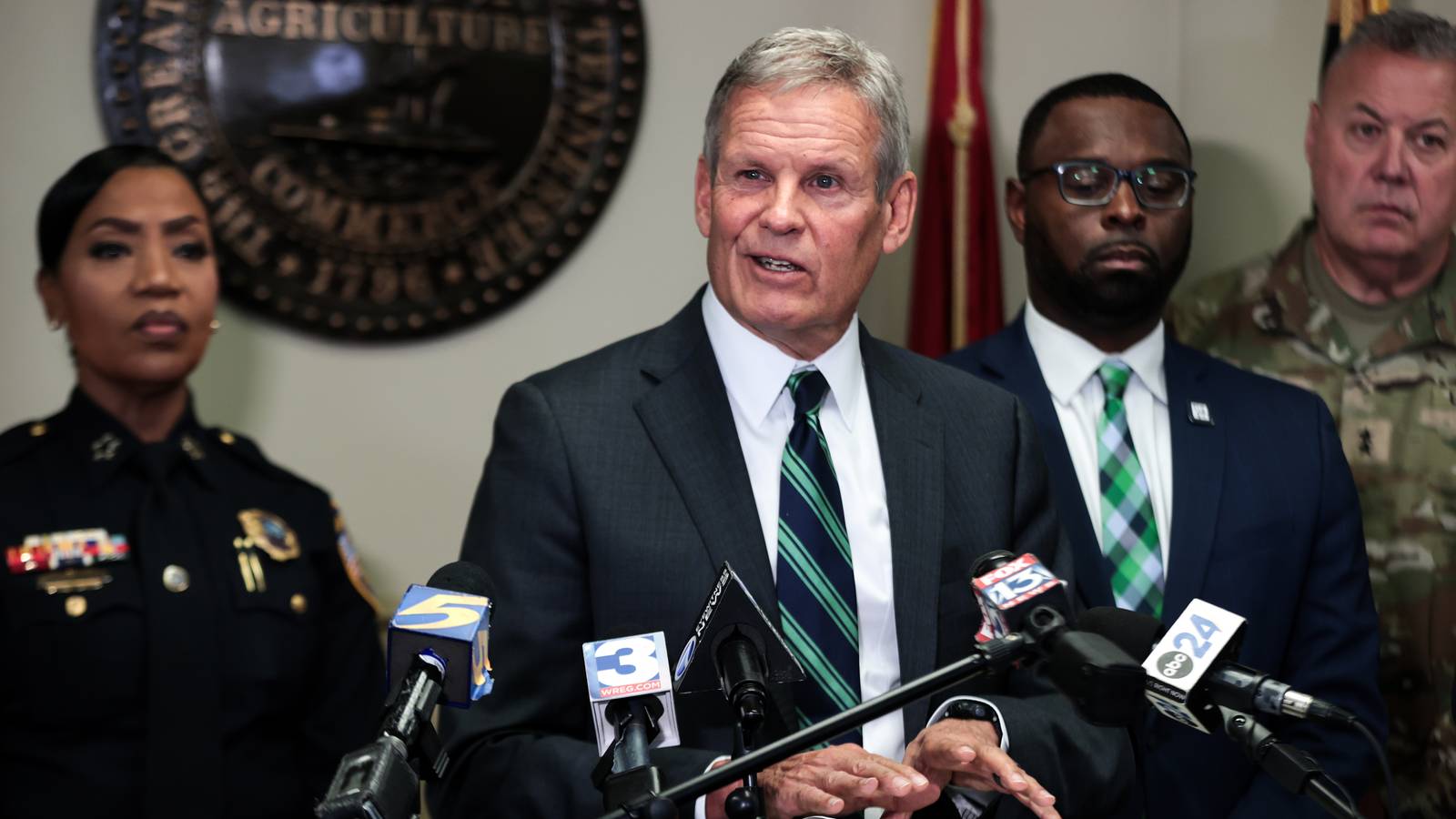 Tennessee Governor Says More Federal Agents to Join Fight Against Crime ...