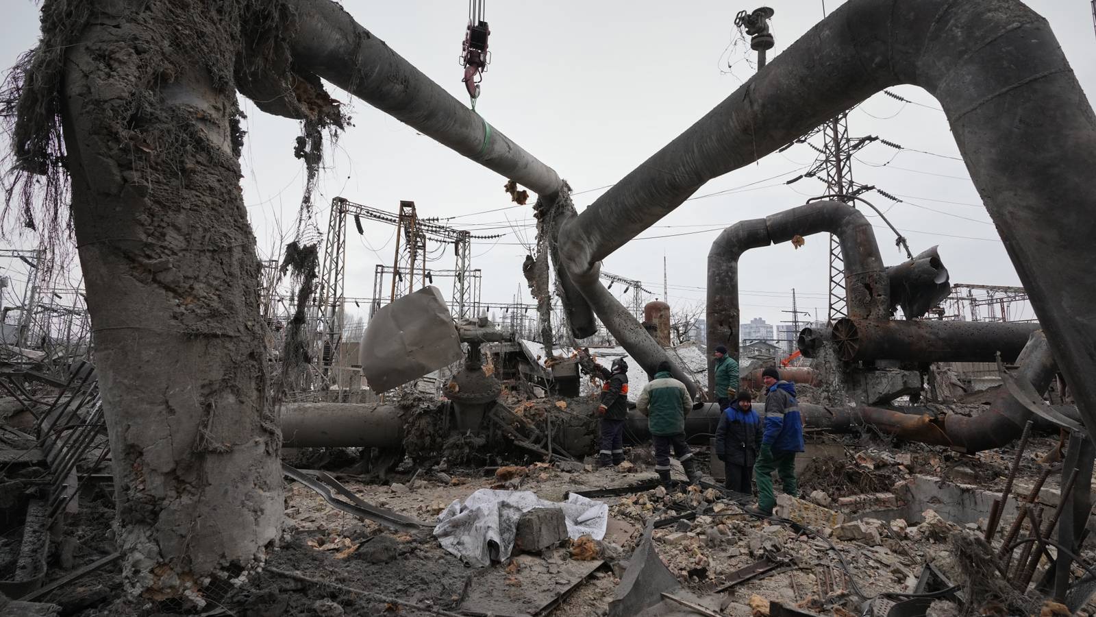 Zelenskyy Says 55,000 Ukrainian Soldiers Have Died Fighting Russia's ...
